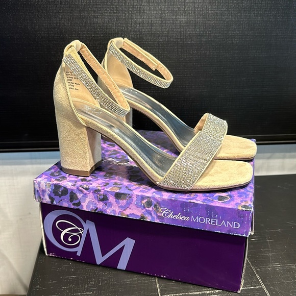 Chelsea Moreland | Shoes | Cute Silver Sparkle Strappy High Heels Beige ...